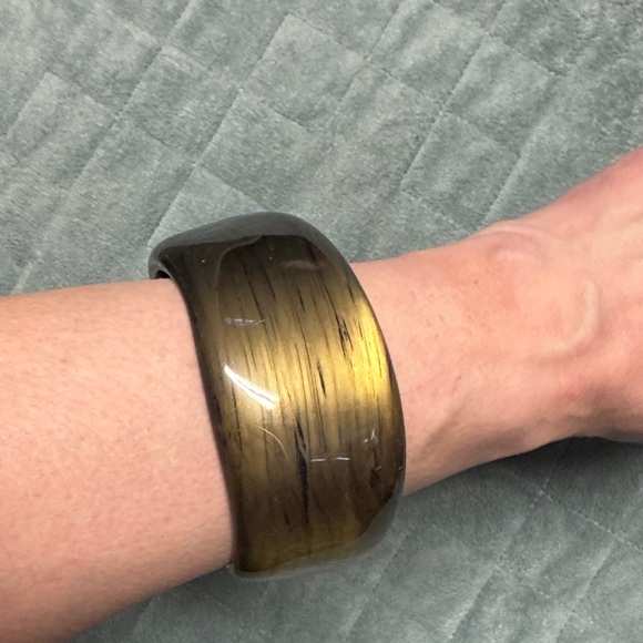 Jewelry | Vintage Plastic Bangle Bracelet Gold Black Asymmetrical Retro ...